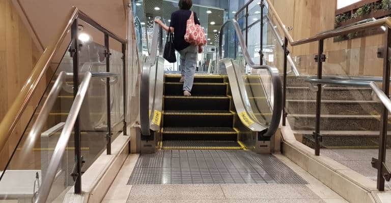 World's Shortest Escalator Kawasaki | Tokyo Cheapo