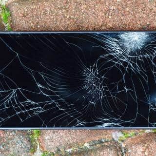 Getting your Broken Phone Repaired in Tokyo | Tokyo Cheapo