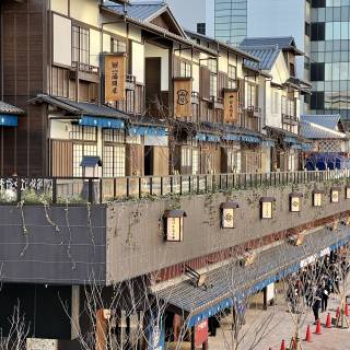 Toyosu Senkyaku Banrai (Spa & Entertainment Complex) | Tokyo Cheapo