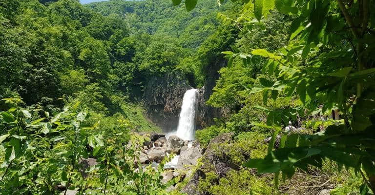 Naena Waterfall | Japan Cheapo